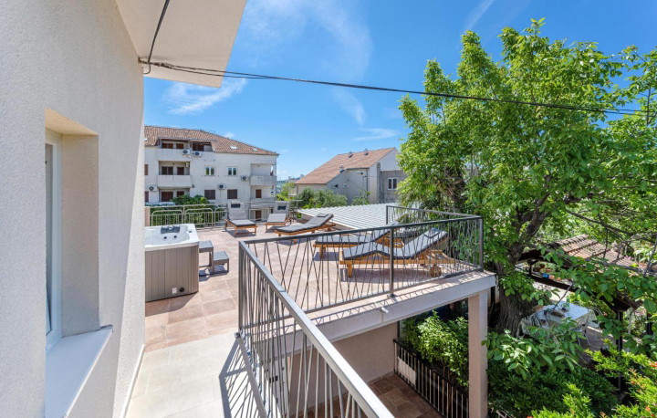 Awesome Home In Pirovac With Kitchen - Murter