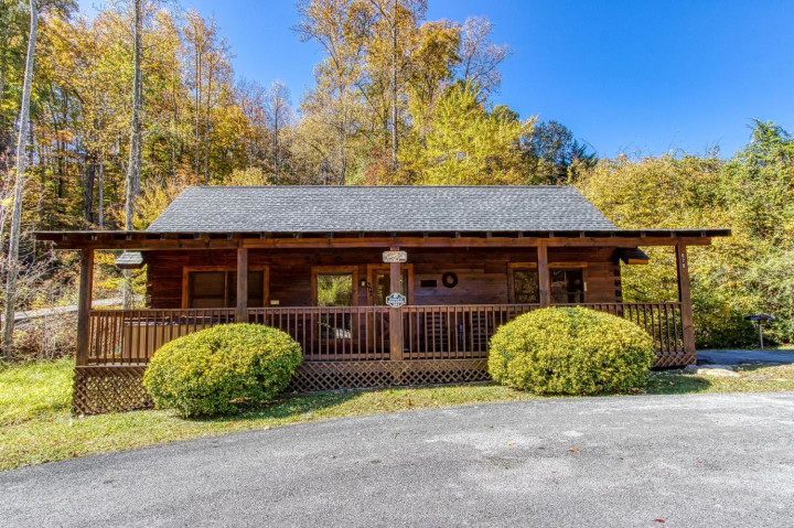 Er301 - Eagle's Hideaway - Great Location! Close To All The Action! Cabin - Pigeon Forge, TN