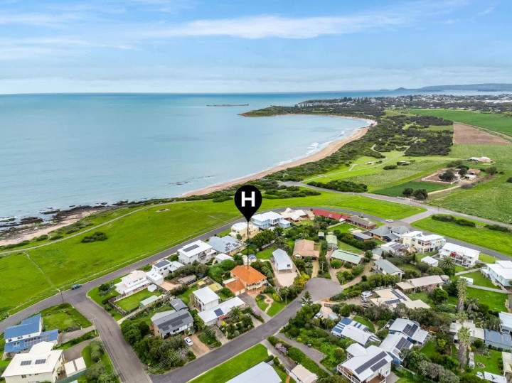 Seaside Family Escape 5 Bedrooms Sea Views - Port Elliot