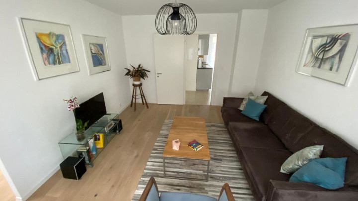 H1 With 4,5 Room, Bathroom, Kitchen, Central, Quiet & Modern With Office - Zurique