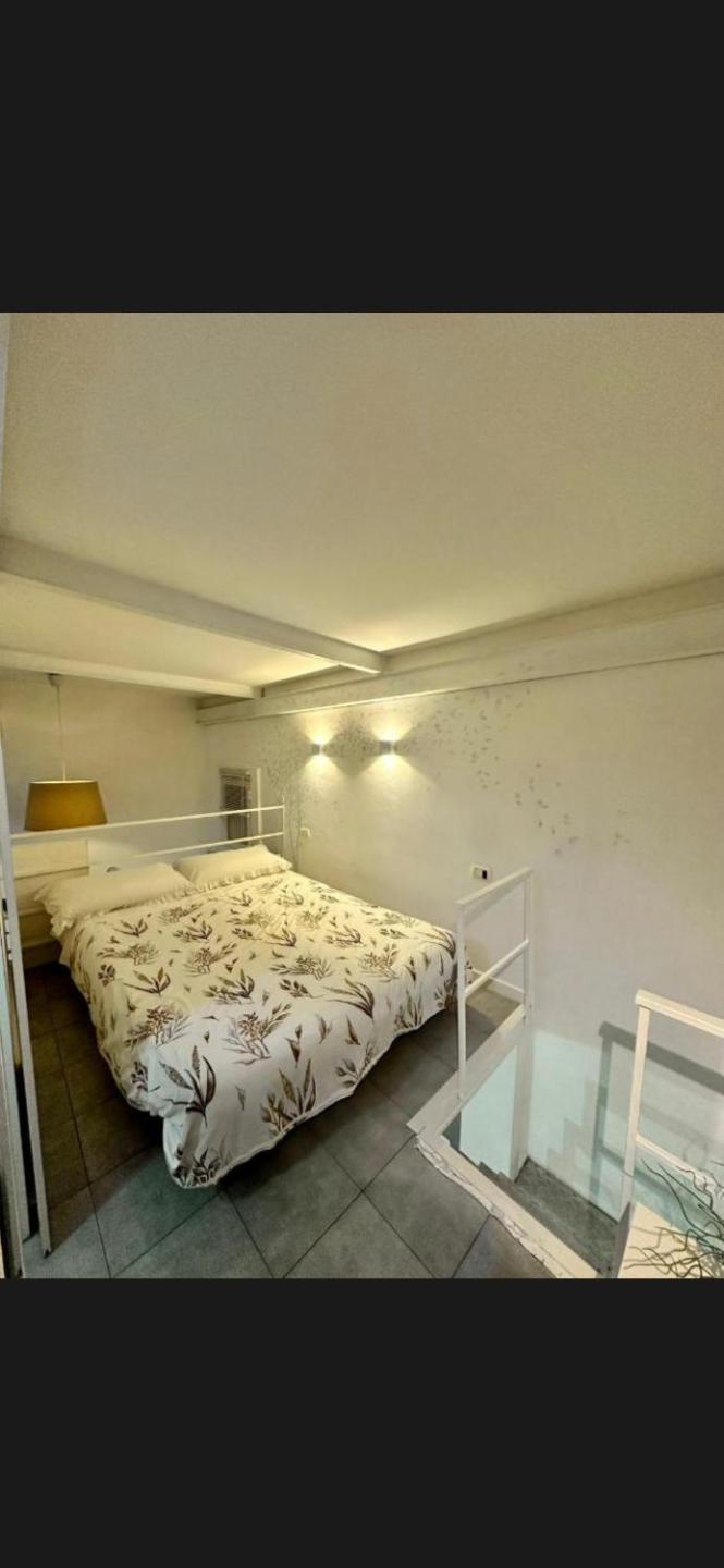 Nico Domus Partenopea - Naples, Italie