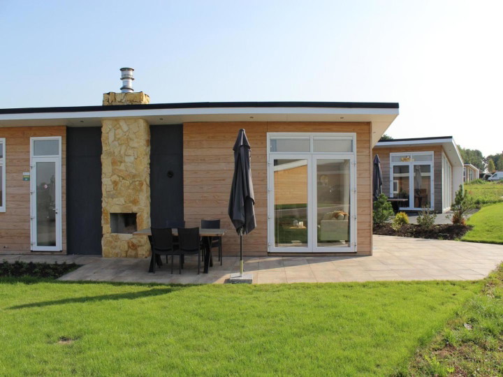 Chalet In Bemelen Near Bemelerberg Reserve - Maasmechelen