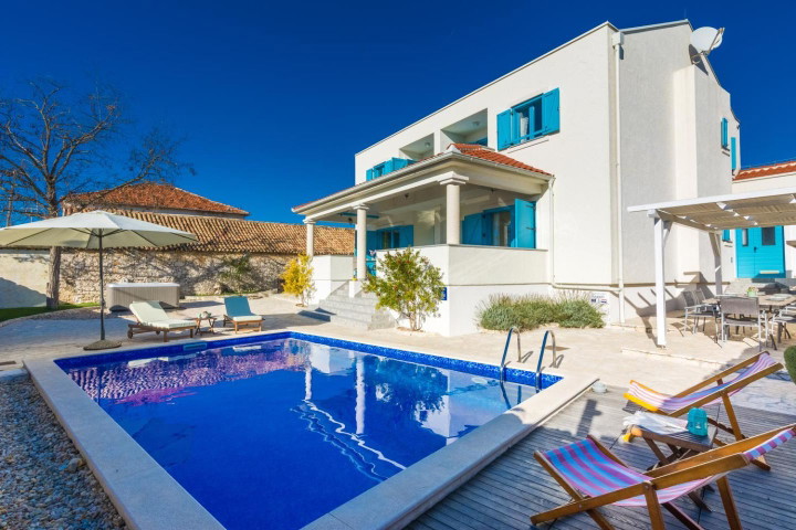 Wellness & Spa Villa Spirini Dvori - Alps