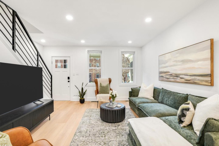 Inner Harbor Home W Private Parking Sleeps 8 - Baltimore