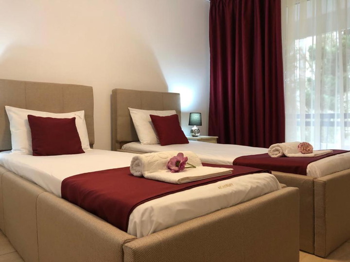 Academy Hotel - Roumanie