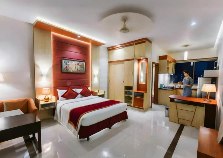 Green Goose By Lakeshore Dhaka - 