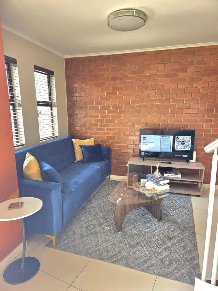1 Bed Apartment In Hatfield - Pretoria