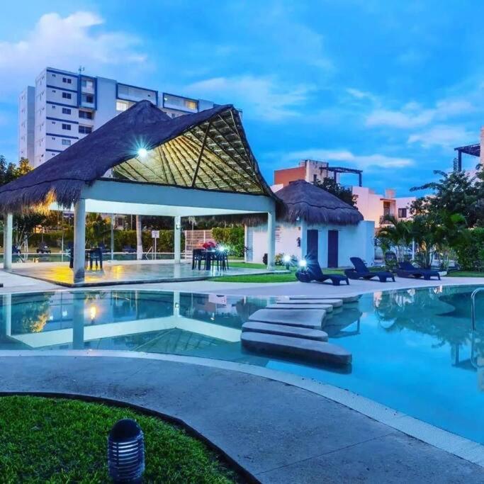 Apartamento Exclusivo Piscina, Jaccuzi, Céntrico. - Cancún