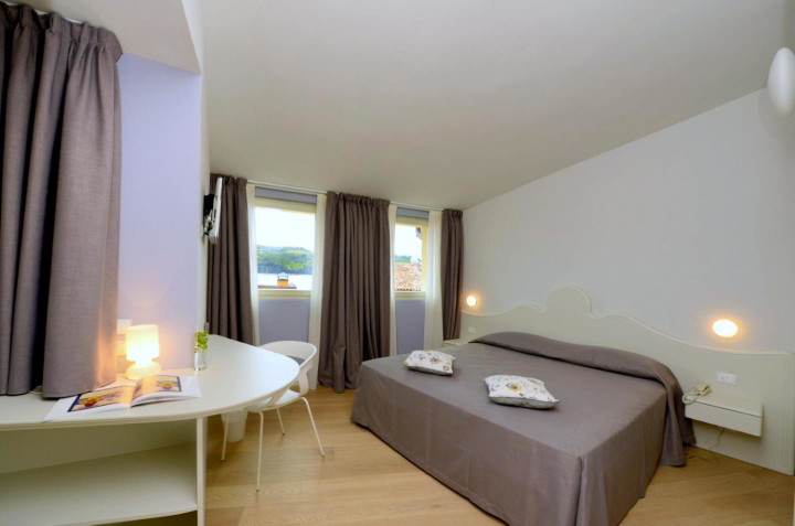 Aromi Piccolo Hotel - Gardone Riviera
