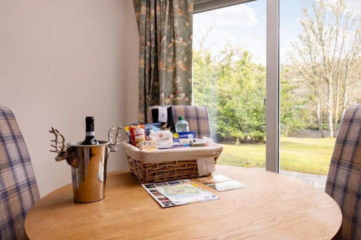 Courtyard Cottage 3, Riverside Cottage - Fort Augustus