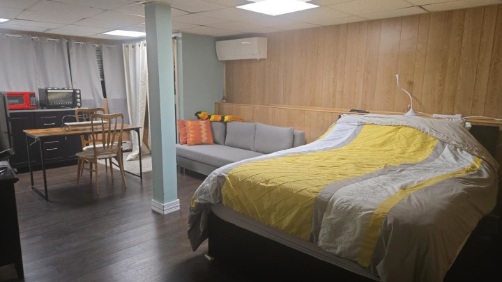 Walking Distance To Wonderland Train Station - Chelsea, MA