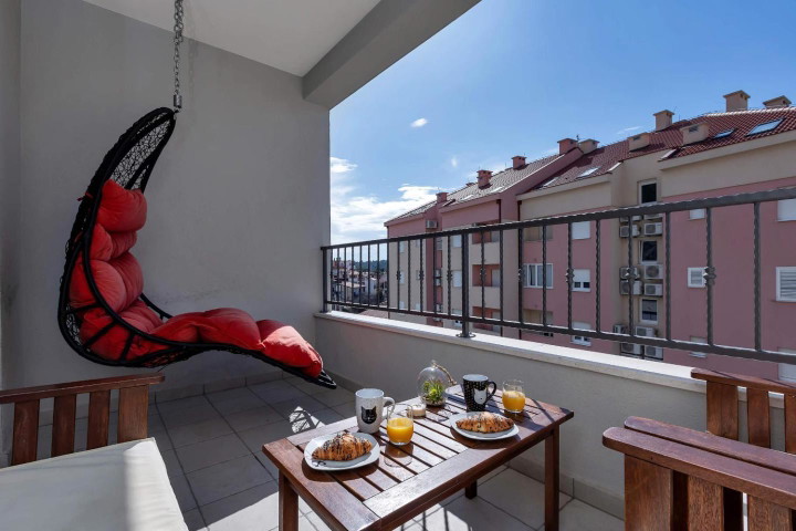 Cliffside Breeze Apartment - Makarska