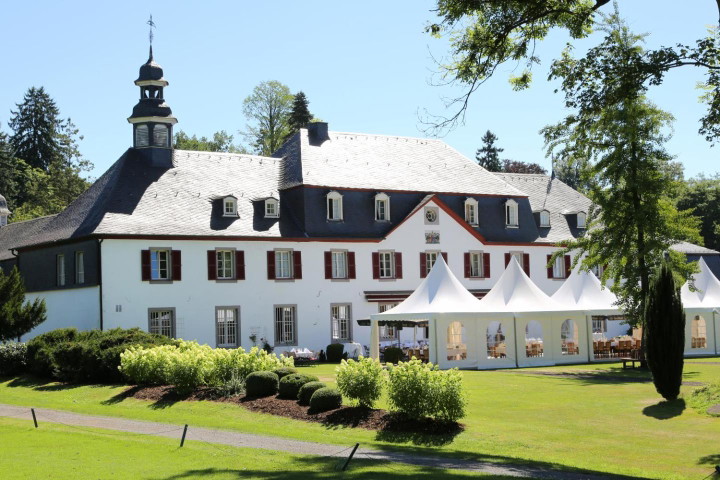 Schloss Auel Boutique Hotel & Design Golf Lodge - Lindlar