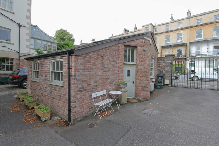 The Coach House, Clifton And Parking - Hopewell - Bristol