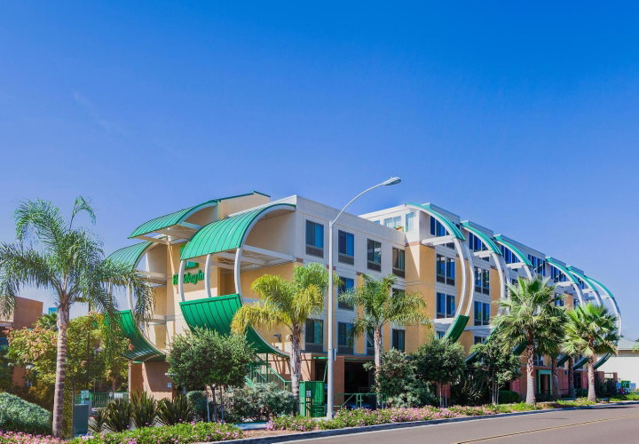 Holiday Inn Oceanside Marina Camp Pendleton By Ihg - Vista, CA