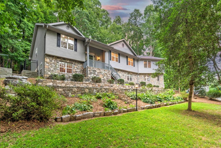 South Avl Group Estate | Hot Tub, Firepit & Pool | 5br | Near Biltmore - Sierra Nevada