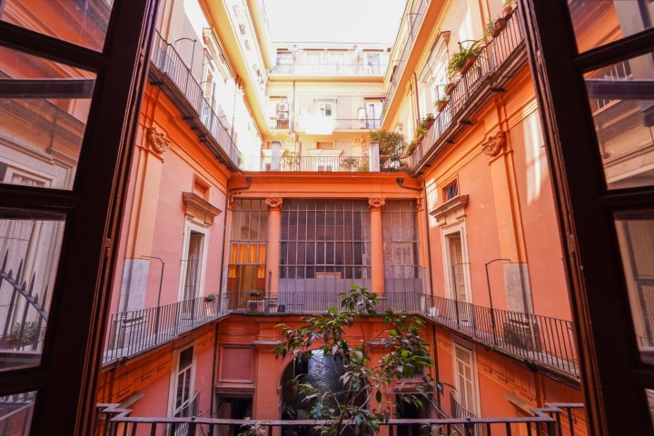 Casa Napoletana - Dante - Naples