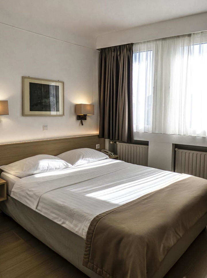 Hotel Francais - Strassen