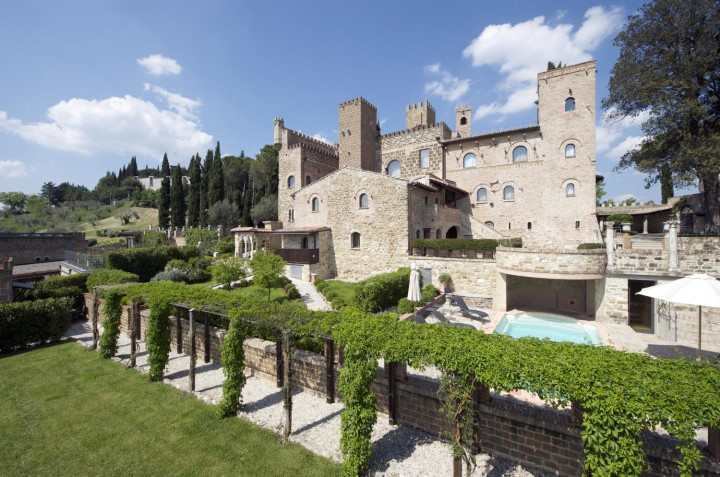 Th Perugia - Castello Di Monterone - Перуджа