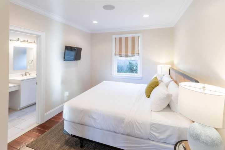 The Newport Lofts - 546 Thames Street - Newport, RI