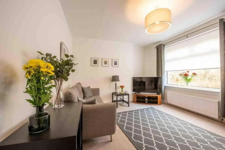 Dalziel House-3 Bedroom Hamilton - Motherwell