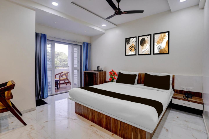 Townhouse Menavali Wai Formerly Hotel Golden Hills - Wai