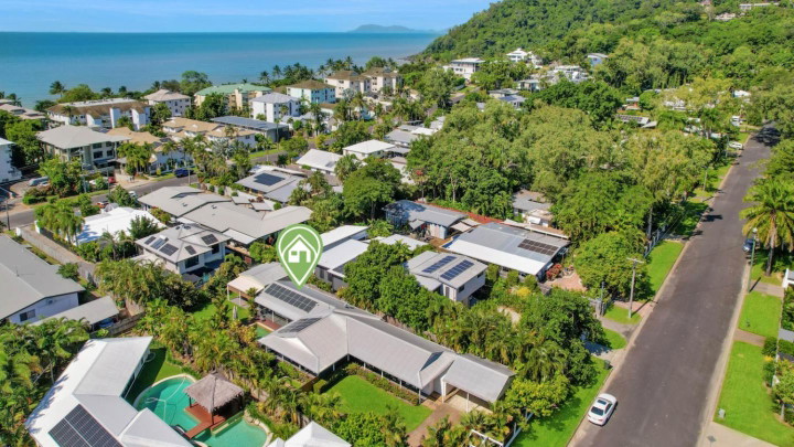 Poolside Palms Villa - Cairns