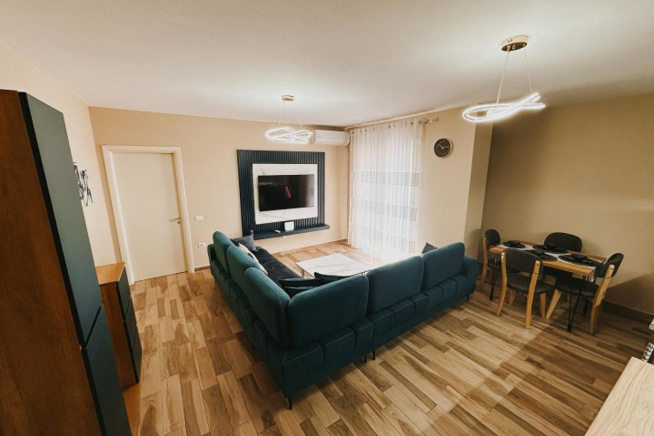 Central Boulevard Modern Apartment - Tirana
