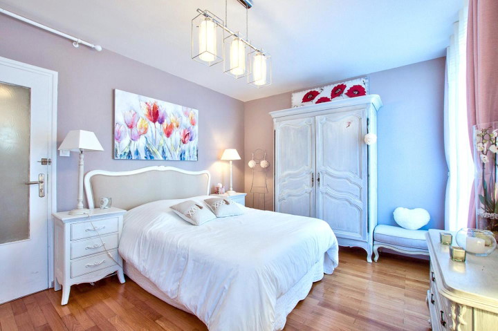 ! A Découvrir ! Naturalbnb - Chambres D'hôtes Climatisées Au Calme - Top Confort Et Reposant - Parking Gratuit Securise - Garage Vélos Et Motos - Offert Copieux Petit Dejeuner Fait Maison Sucré-salé, Local Et Bio - Accueil Et Convivialité Garantis ! - Meyzieu