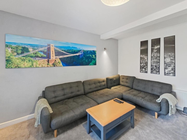 Spacious 4 Bedroom Flat, Perfect For Trade Teams - Bristol
