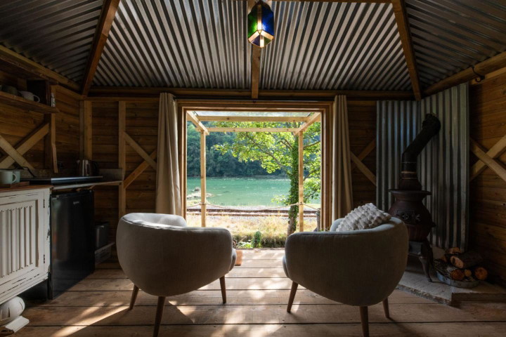 Riverside Goosey Granary Looe Sleeps 2 - Devon