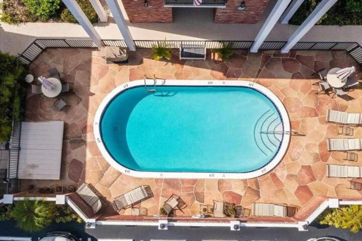 1br Sunrise Oasis With Pool Near Beach & Las Olas - Fort Lauderdale