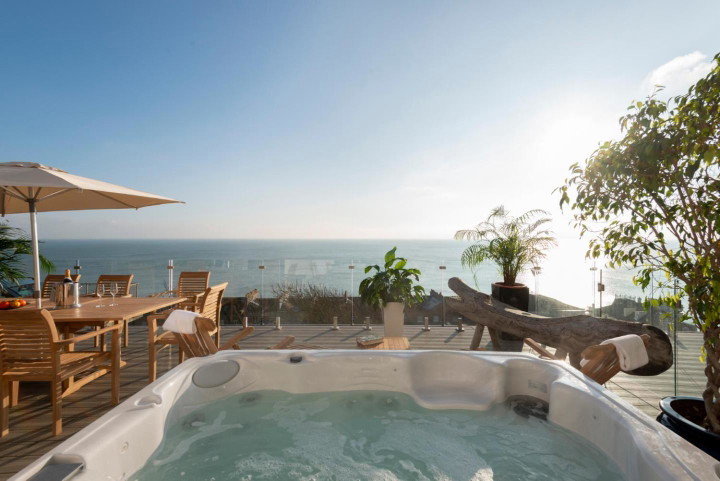 Cliffhanger House - Sleeps 16 Hot Tub, Sea Views - Saint Leonards
