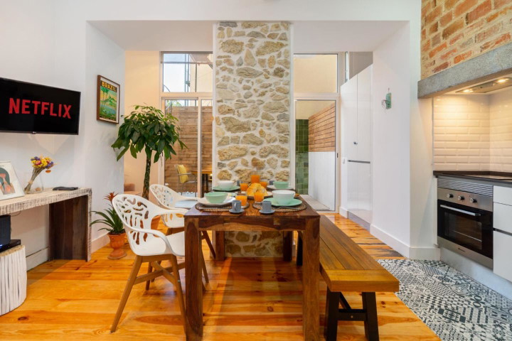 Whome Casa Alcazar Perfect Spot W/ Private Patio - Loures