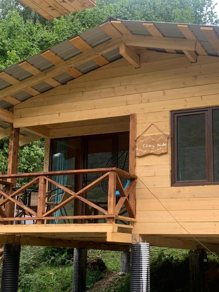 Cottage Cozy Side With Stunning Mountain View - Georgien