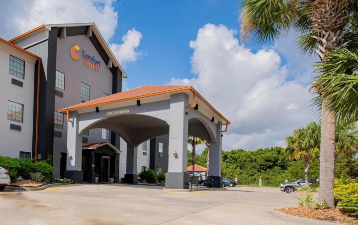 Comfort Suites Oil Center - Lafayette, LA