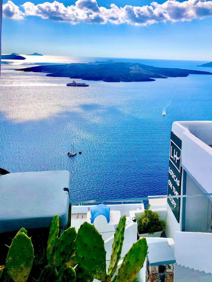 Loucas On The Cliff - Santorini