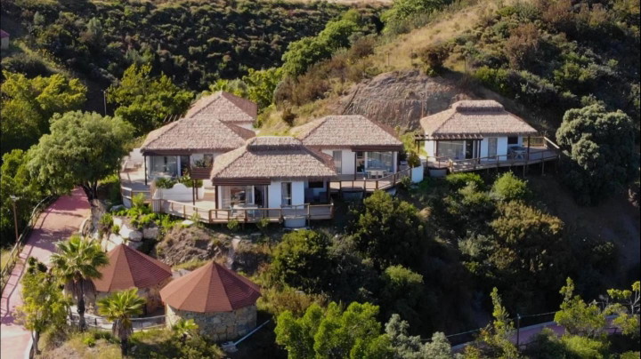 Hotel Selwo Lodge - Animal Park Tickets Included - Estepona