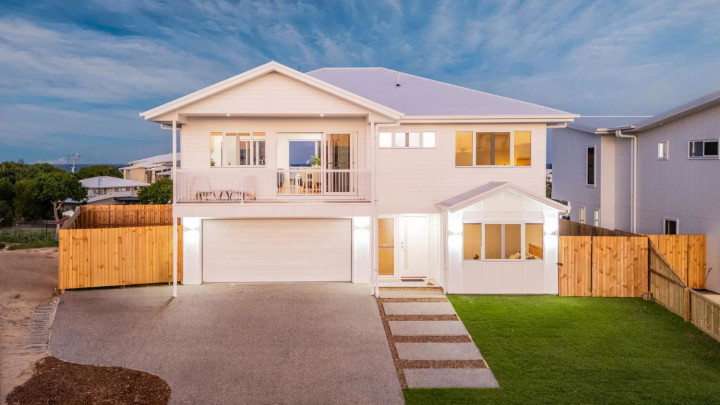 Belle Haven - 5 Bedroom , Walk To Beach. - Agnes Water