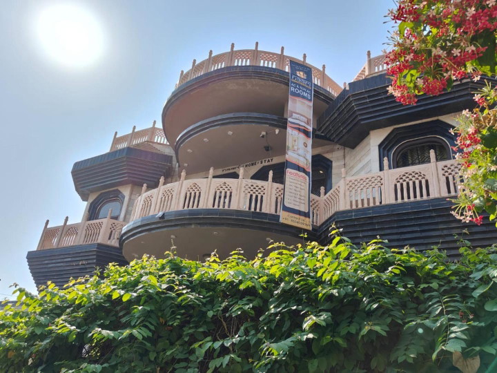 Naari Hotel & Home Stay - Mathura