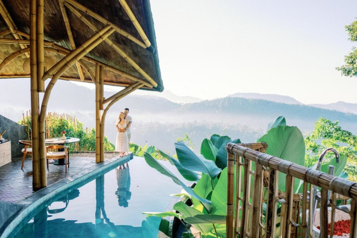 Dreamy Cliffside Bamboo Villa With Pool And View - Sidemen