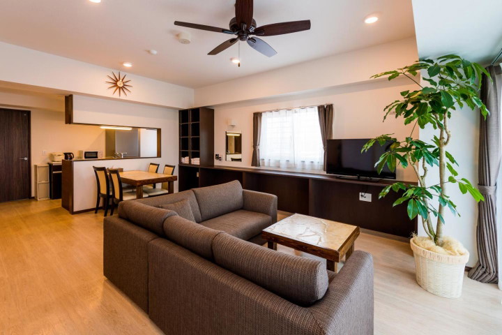 Minato Chatan Seaside Condominium - Okinawa