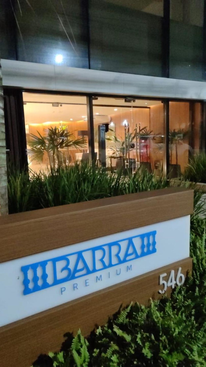 Lindo Apartamento Na Barra, Circuito Do Carnaval ! - Barra