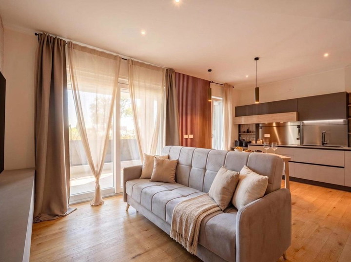 Flaviro-large Modern Accommodation With Parking - Bari
