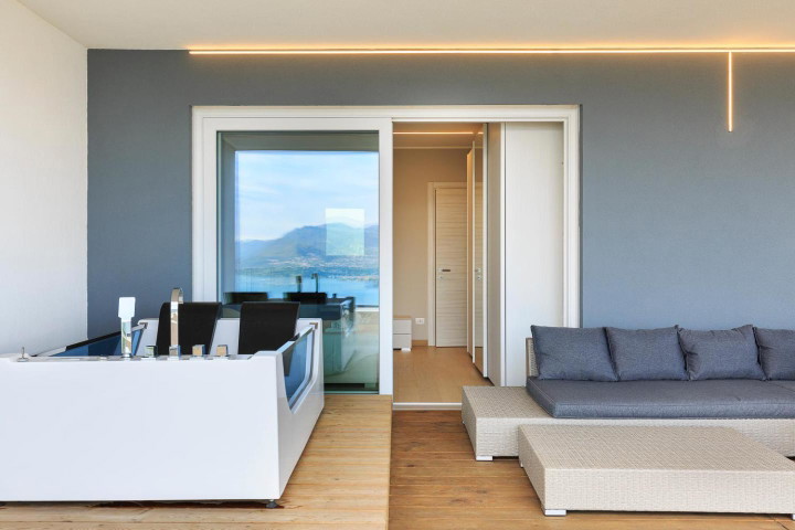 Skylake Penthouse By Impero House - Stresa