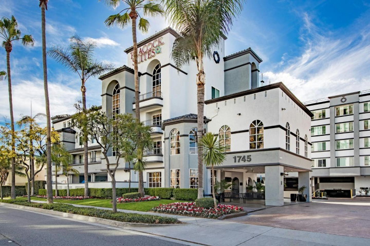 Peacock Suites - Irvine, CA