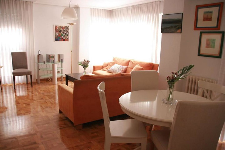 Lekker&vida, Vivienda De Uso Turístico, Céntrica, Garaje En El Edificio - Valladolid