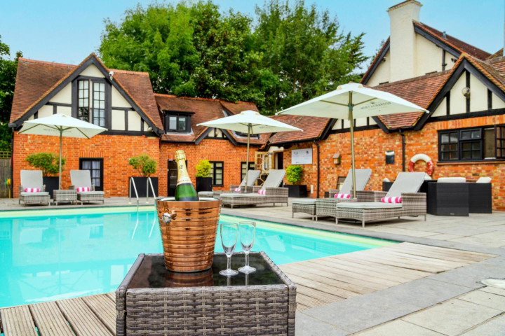 The Inn On The Green - High Wycombe