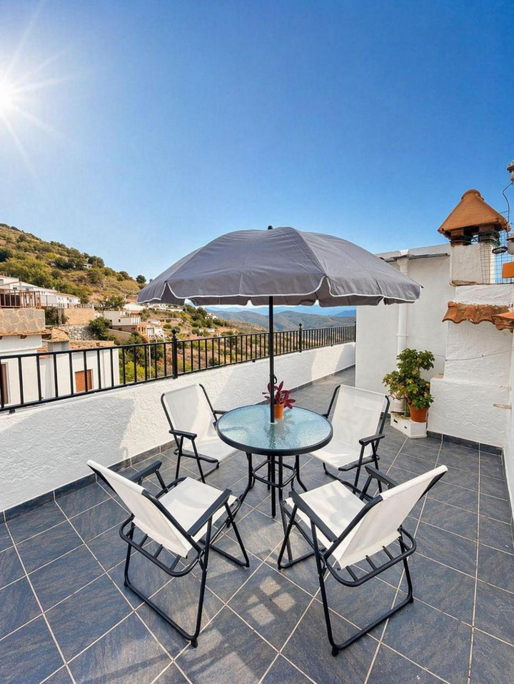El Nido Del Búho Soportujar Casa Con Terraza - Capileira