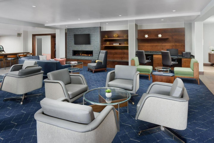 Courtyard By Marriott Manchester-boston Regional Airport - 맨체스터